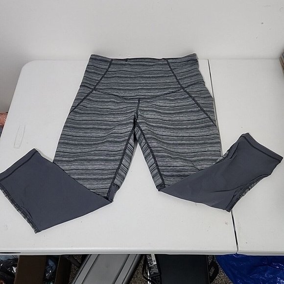Zella | Pants & Jumpsuits | Zella Cropped Leggings Womens Medium Gray ...